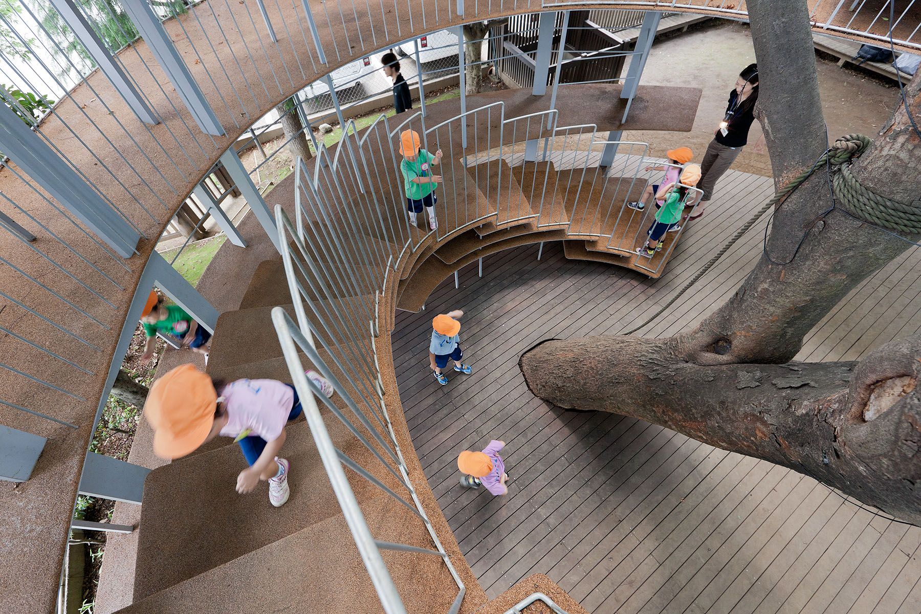 Ring Around A Tree, Tokyo, Japan – Takaharu Tezuka – Iwan Baan