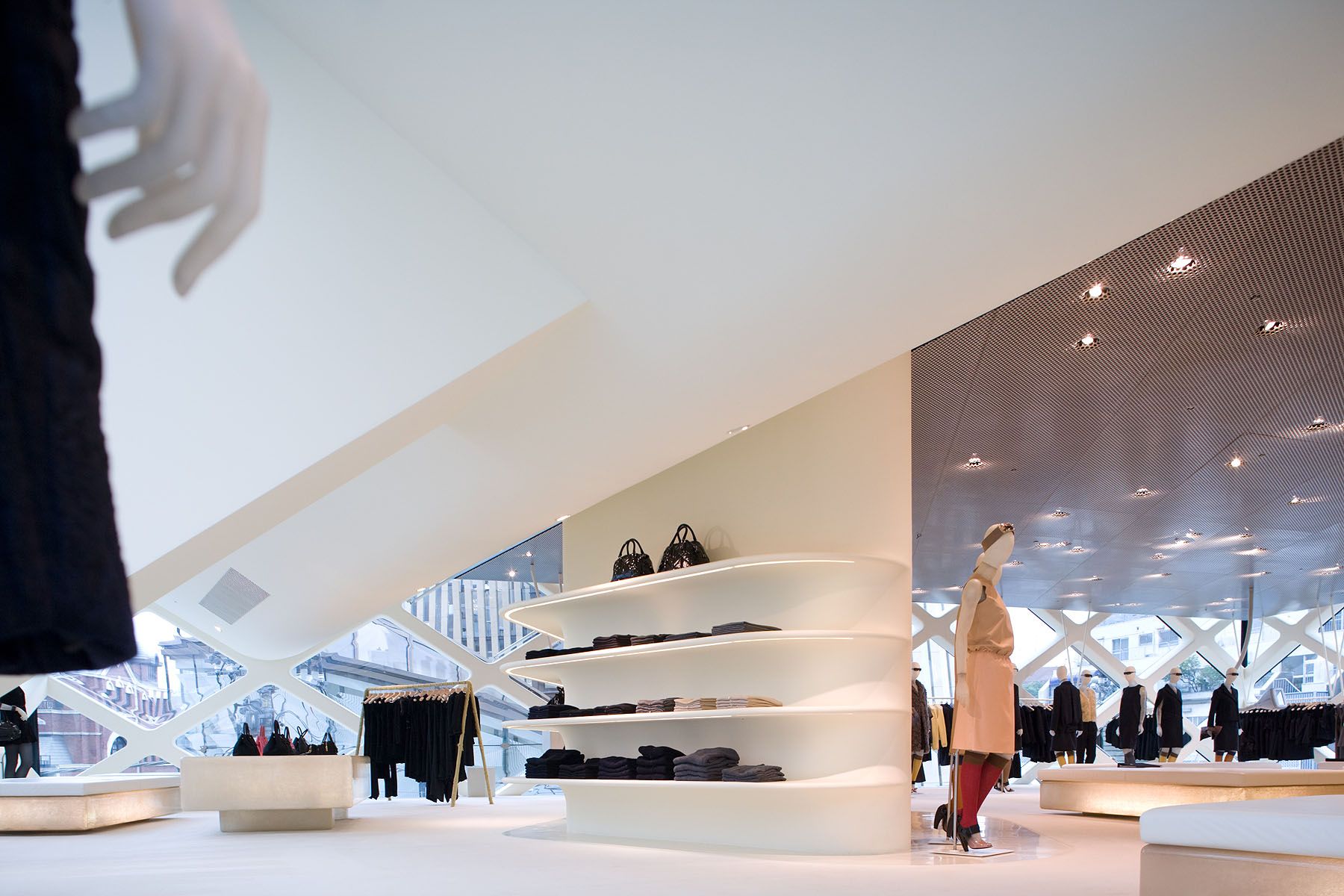 Prada Store, Tokyo – Herzog de Meuron – Iwan Baan