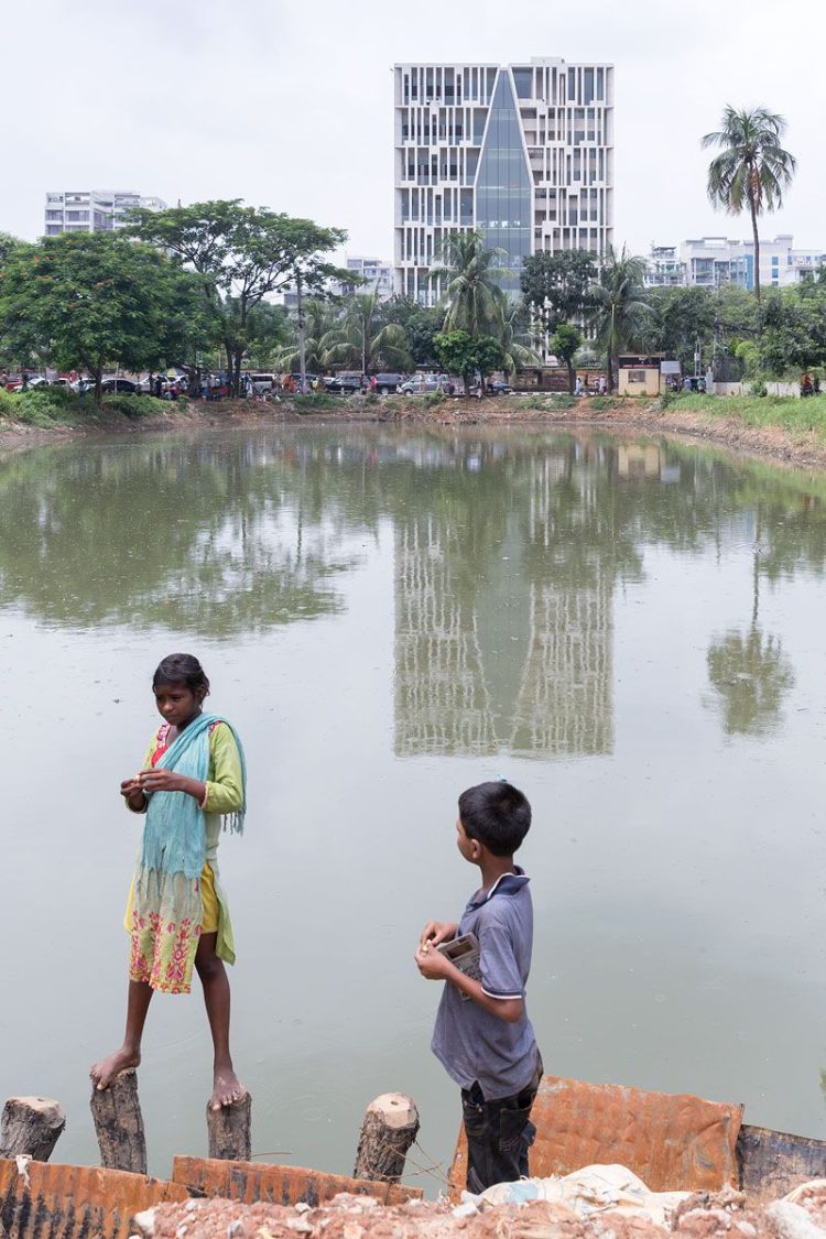 Gulshan Society Jame Mosque – Kashef Chowdhury/Urbana – Iwan Baan