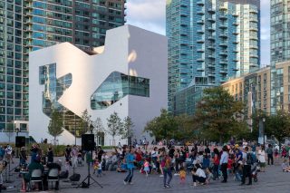 Queens Library - Steven Holl | Iwan Baan