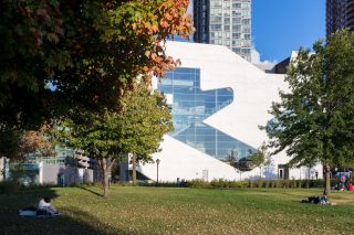 Queens Library - Steven Holl | Iwan Baan